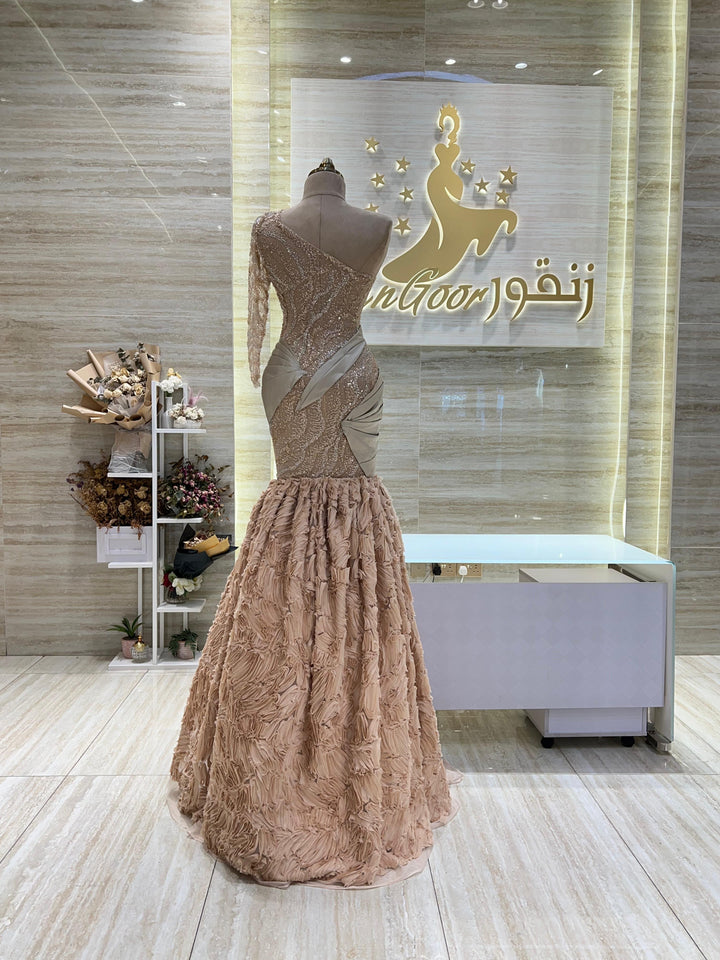 ZUNGOOR | Fabrics, Designers & Tailors