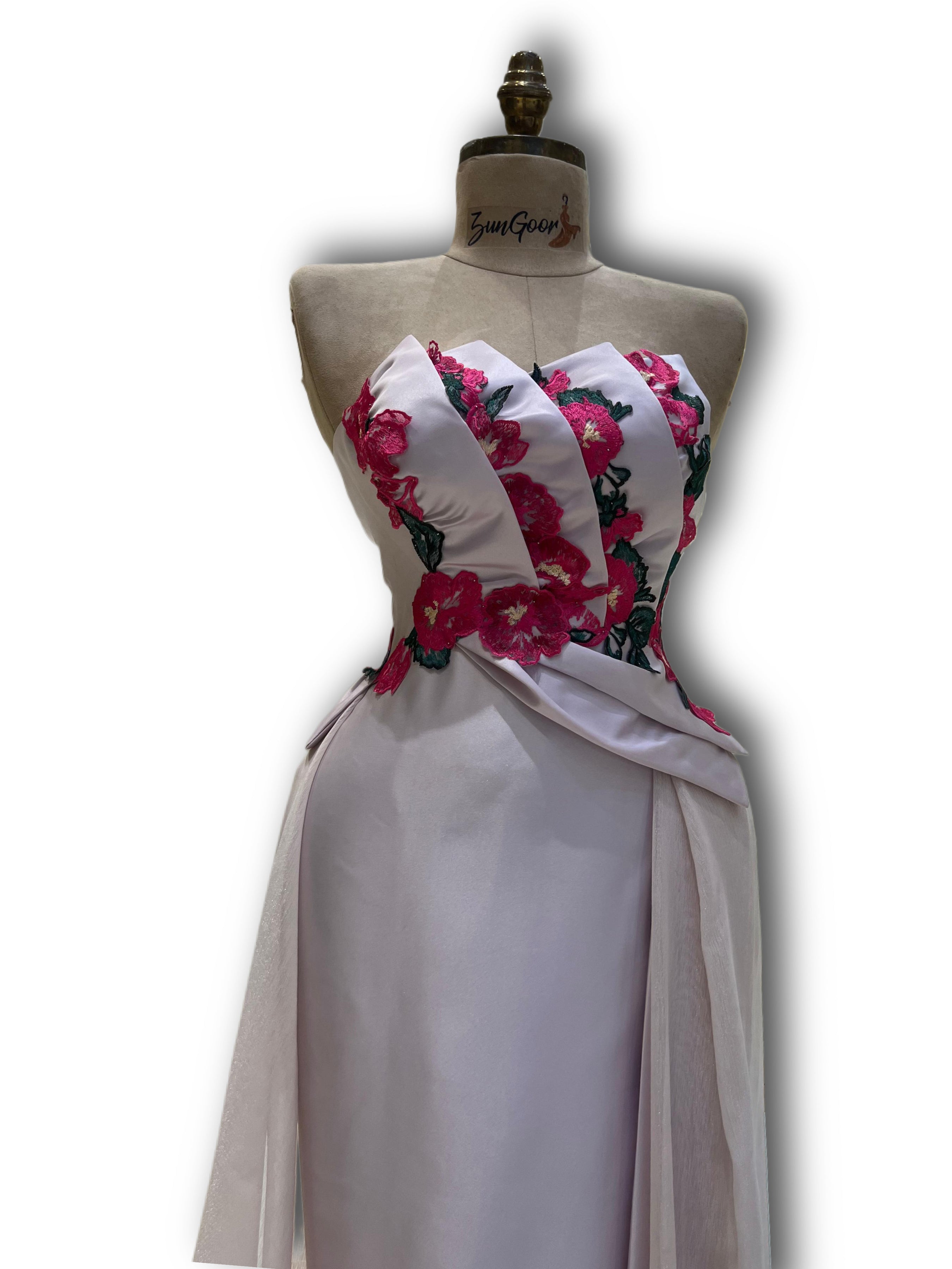 ZUNGOOR | Fabrics, Designers & Tailors